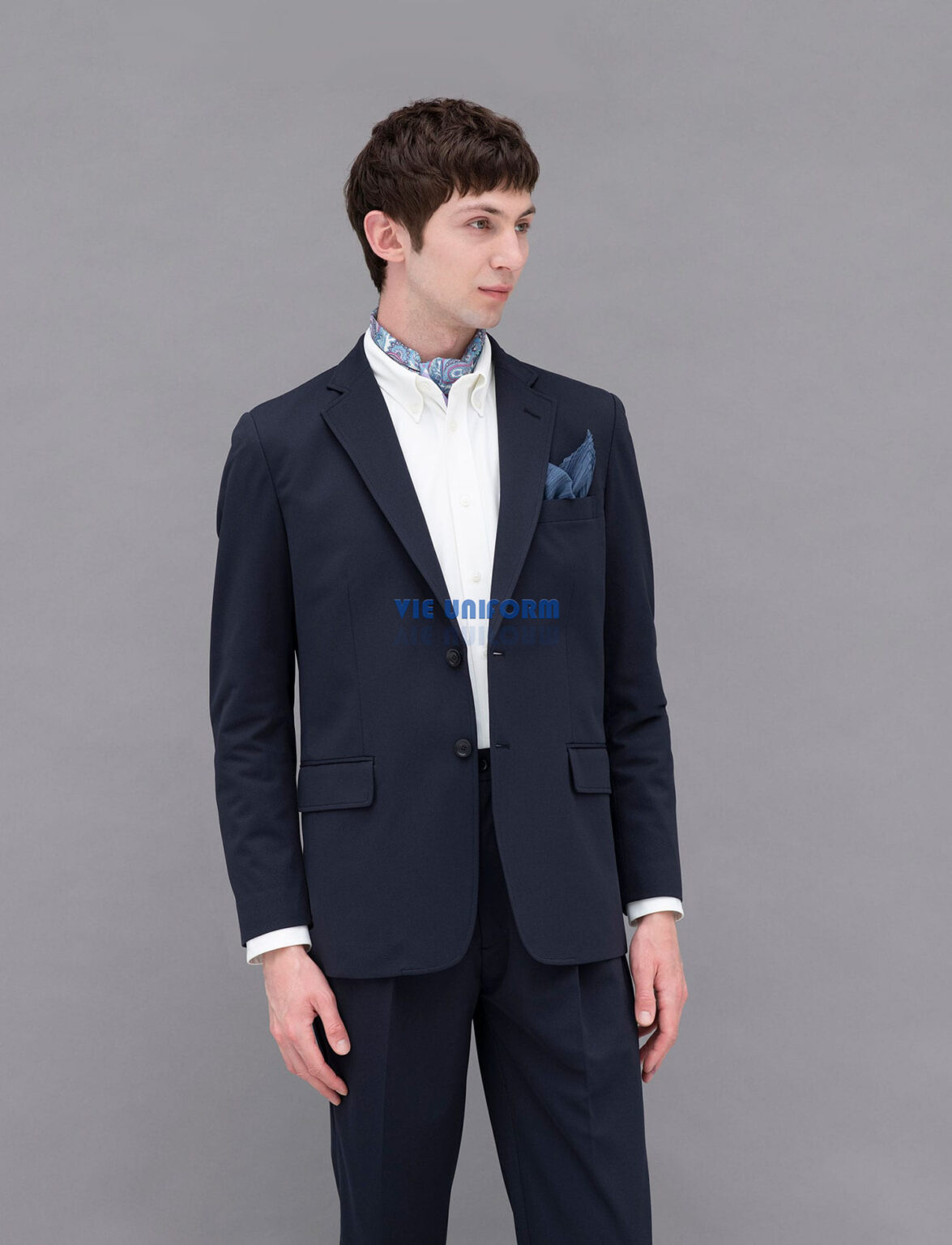 Đồng phục vest nhà hàng 2025 - Sang trọng, đẳng cấp cùng VIE